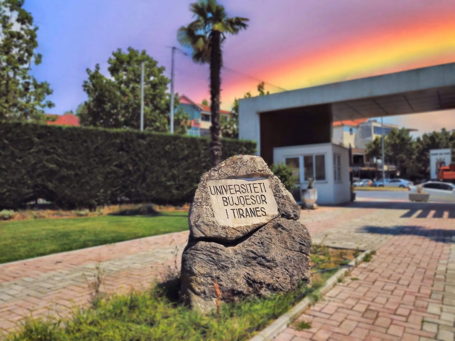 NJOFTIM PËR MOBILITET TË STUDENTËVE TË FEA | UBT | Universiteti ...